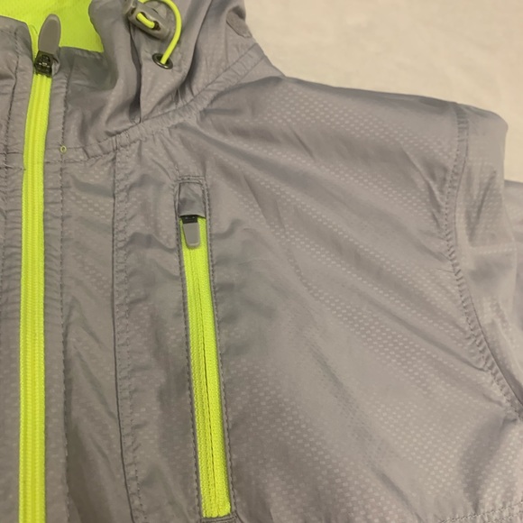 Danskin Now | Jackets & Coats | Danskin Lightweight Hooded Windbreaker ...